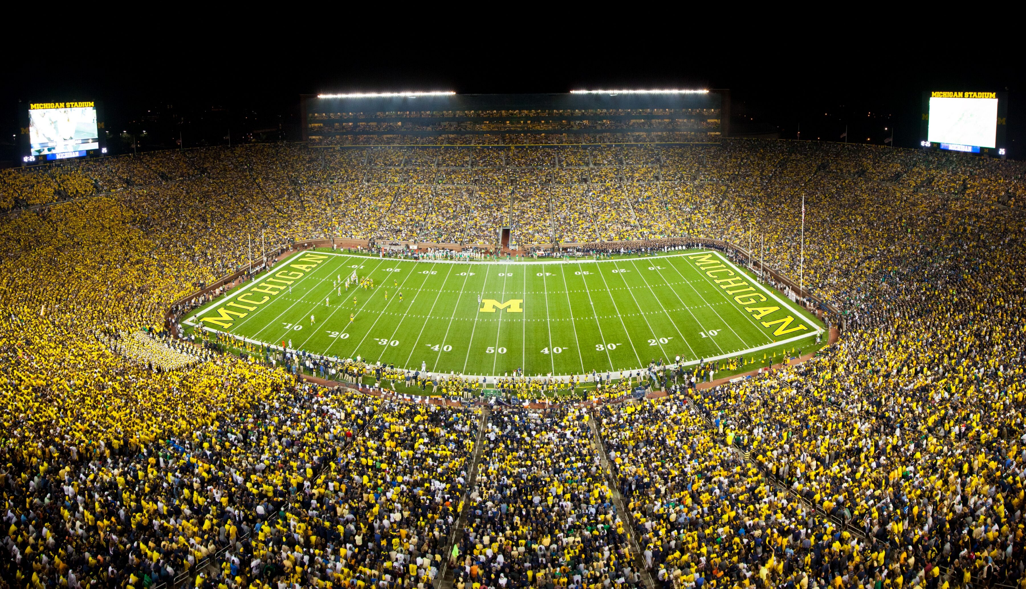 Athletics, Justin Dickens | Español