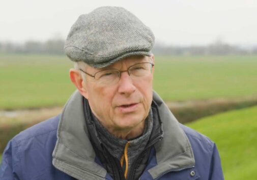 sacred-ground-stepping-off-the-map-and-onto-the-cliffs-of-normandy-Stephen-Bourque-505×354 | Español